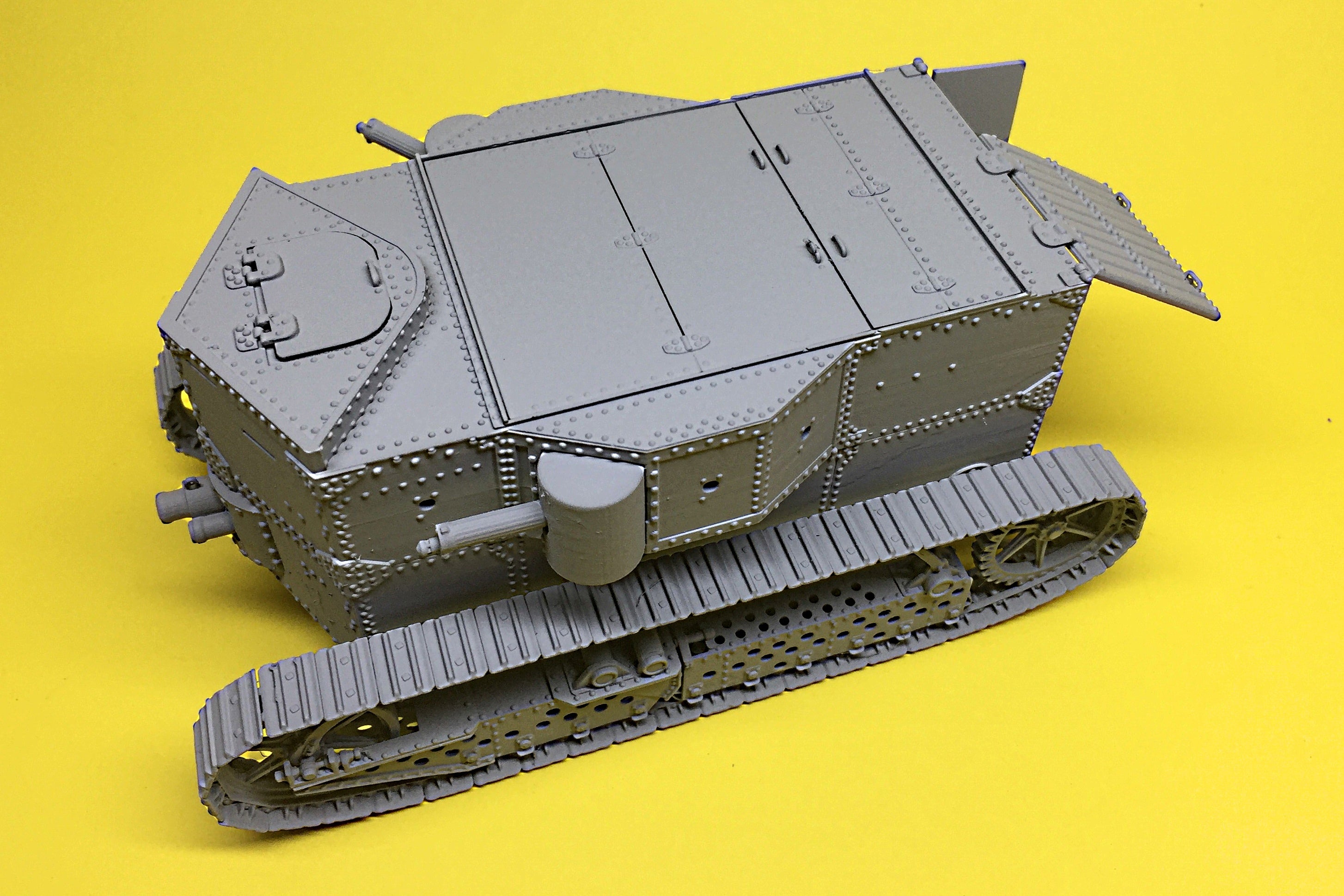 1/35 WW1 Holt gas-electric Tank – vargas_lg