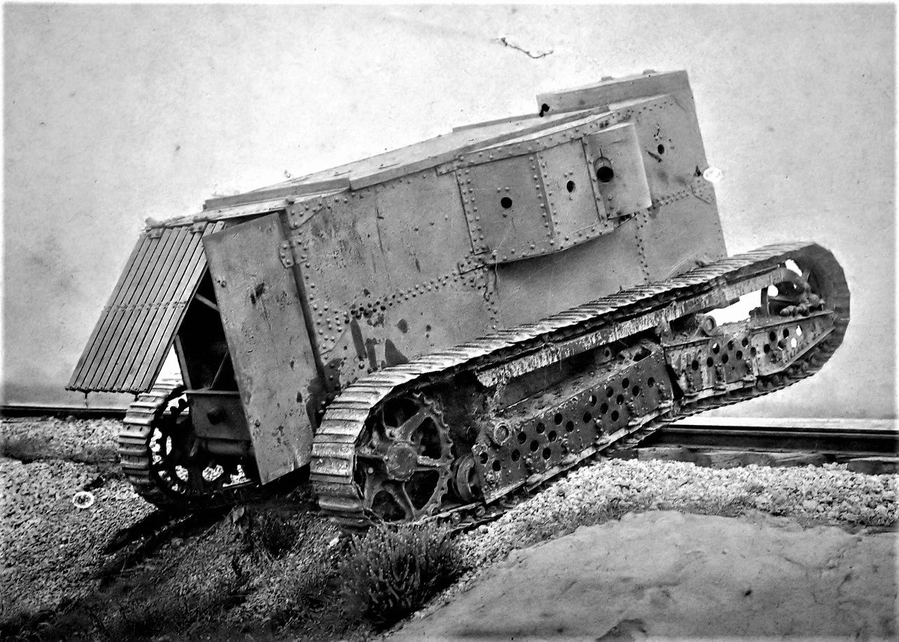 1/35 WW1 Holt gas-electric Tank – vargas_lg
